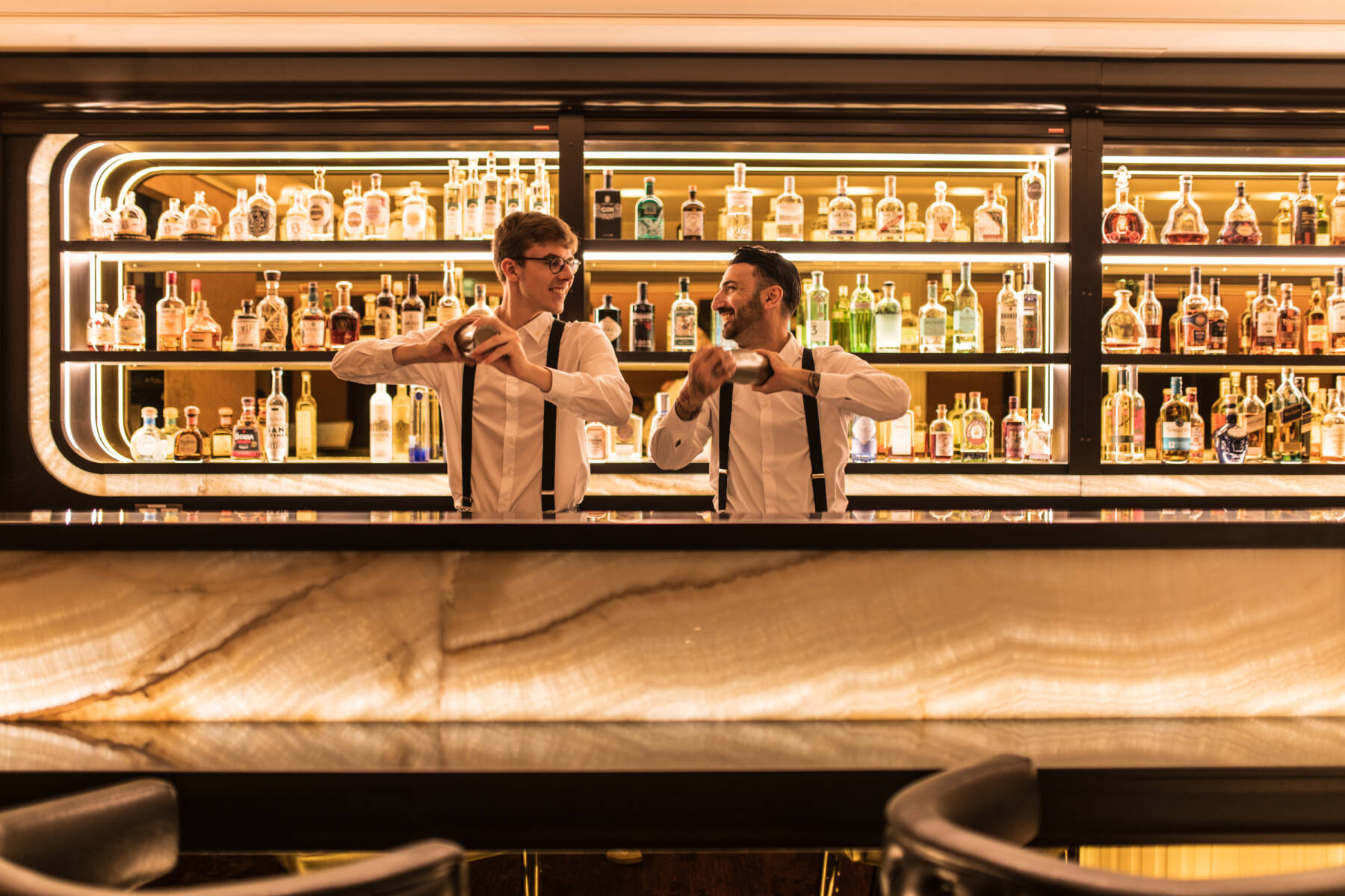 LILI'S BAR | Restaurant Schoenemann